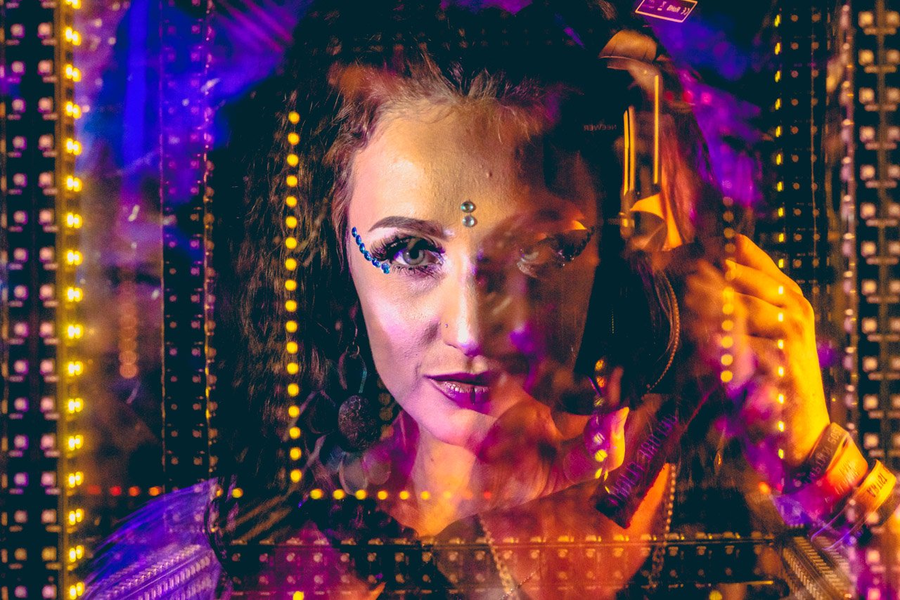 Little Diamond Models