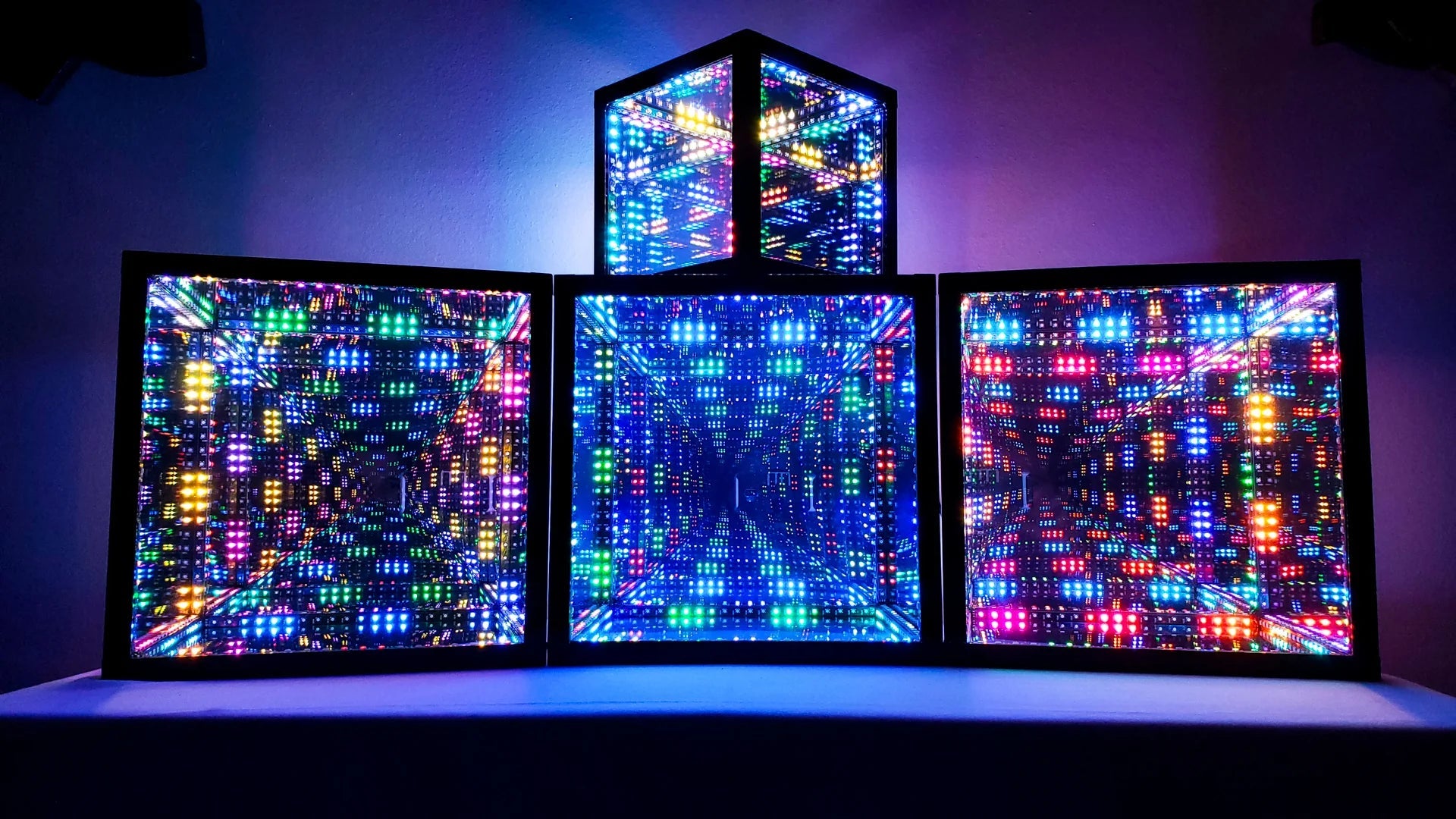 LED-Kunst - The Hyperspace Lighting Company